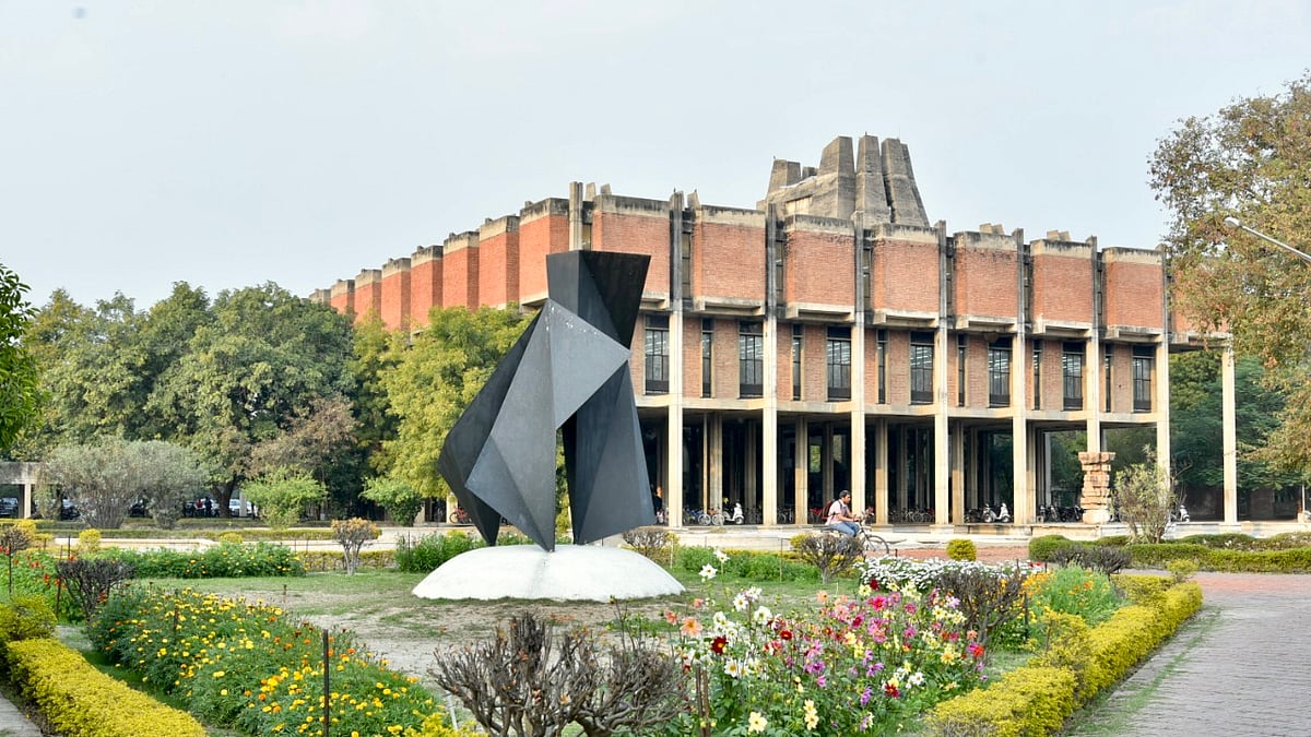 Indian Institude of Technology (IIT) Kanpur
