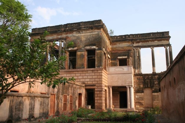 28 Most Famous Monuments in Uttar Pradesh