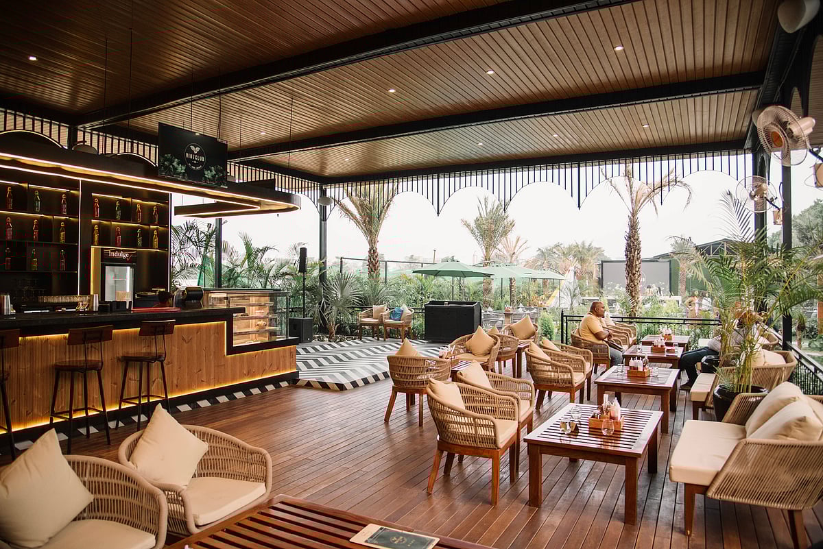 Willowing us with their goodness, Vintclub in Lucknow is all things green, delicious & luxe