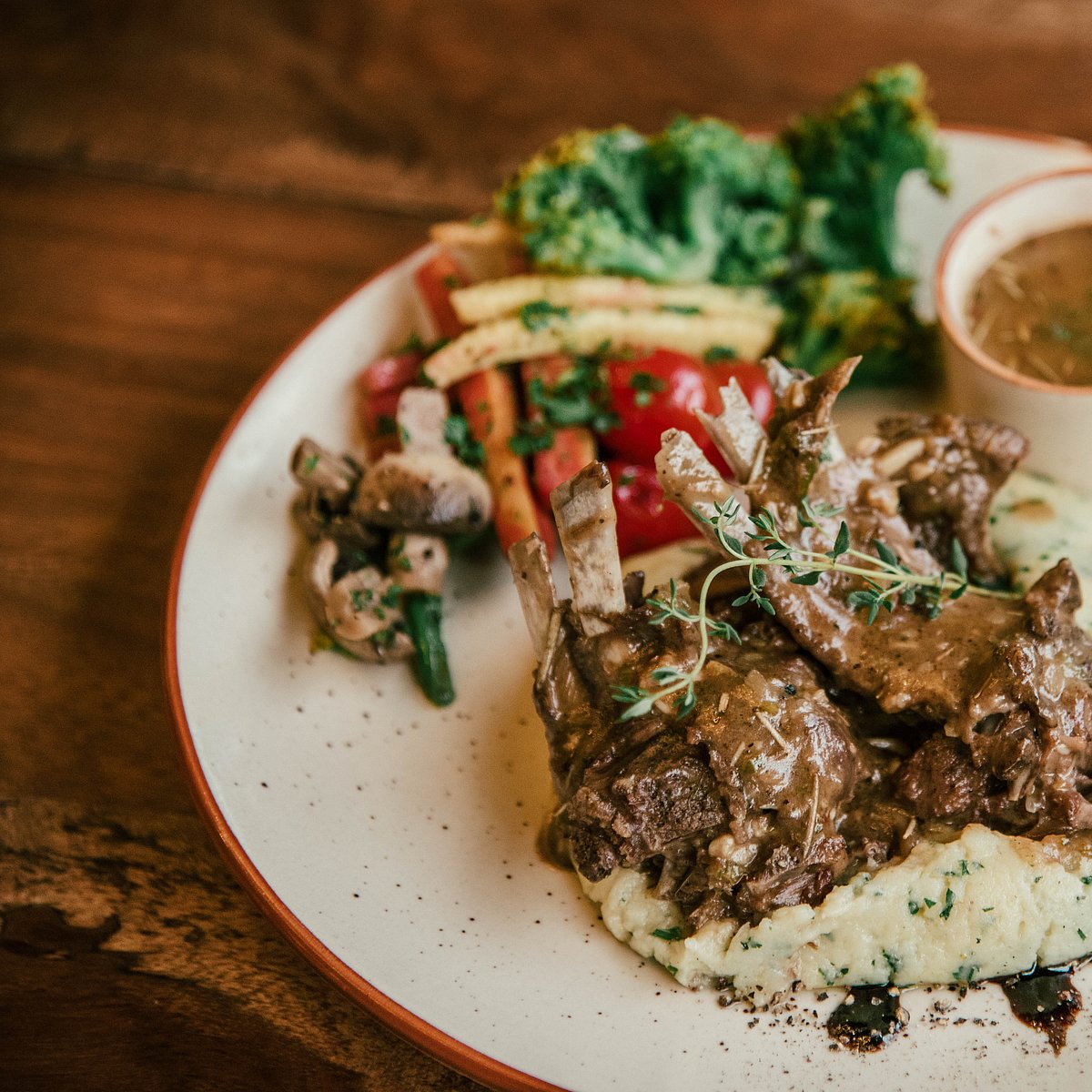 Willowing us with their goodness, Vintclub in Lucknow is all things ...