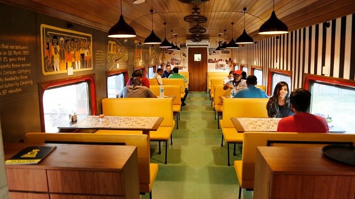Restaurant on wheels in UP: Indian Railways to soon open food joints ...