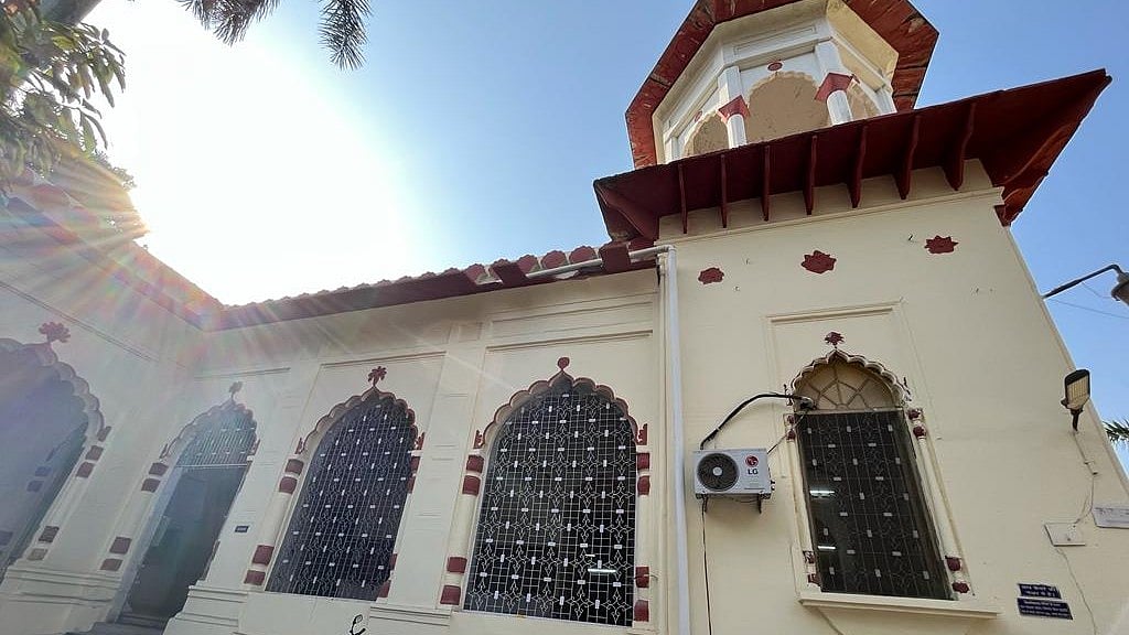 Knocksense Shorts | Design a logo for Lucknow's Bhatkhande Univ & stand ...