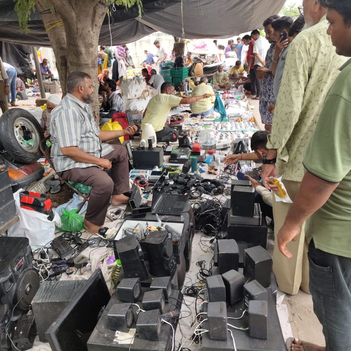 Inside the most beloved flea market of Ahmedabad, Ravivari, aka the ...