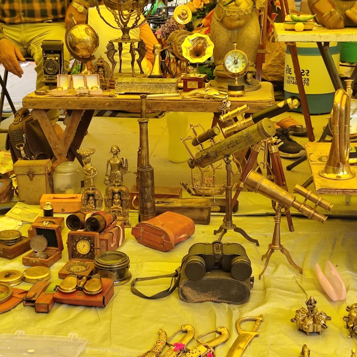 Inside the most beloved flea market of Ahmedabad, Ravivari, aka the ...
