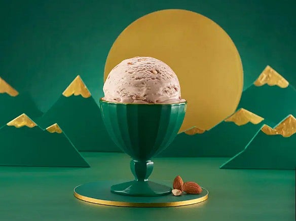 Scoop it up, folks! Presenting the premium Amul Ice Lounge now in ...