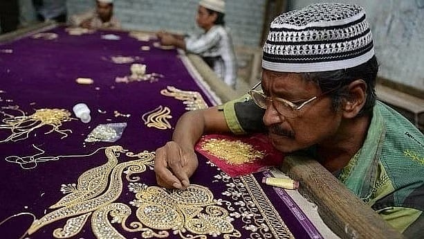 Revitalizing Lucknow's Chikankari Craft: A collaborative endeavour with ...