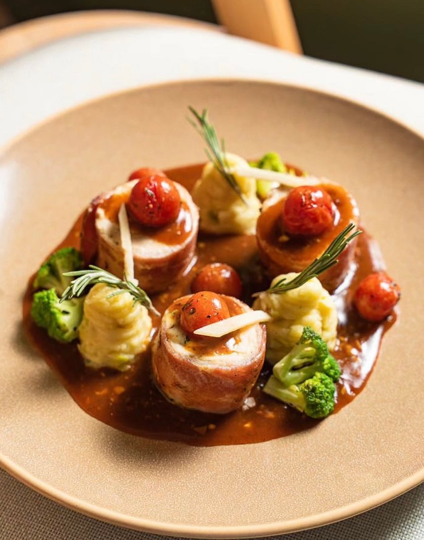 New in Juhu | With fab interiors & gourmet delicacies, Koa Cafe and Bar ...