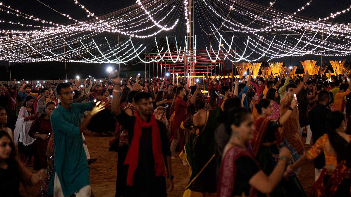 Mandli in Ahmedabad: Rediscovering the legacy of Sheri-style Garba with ...