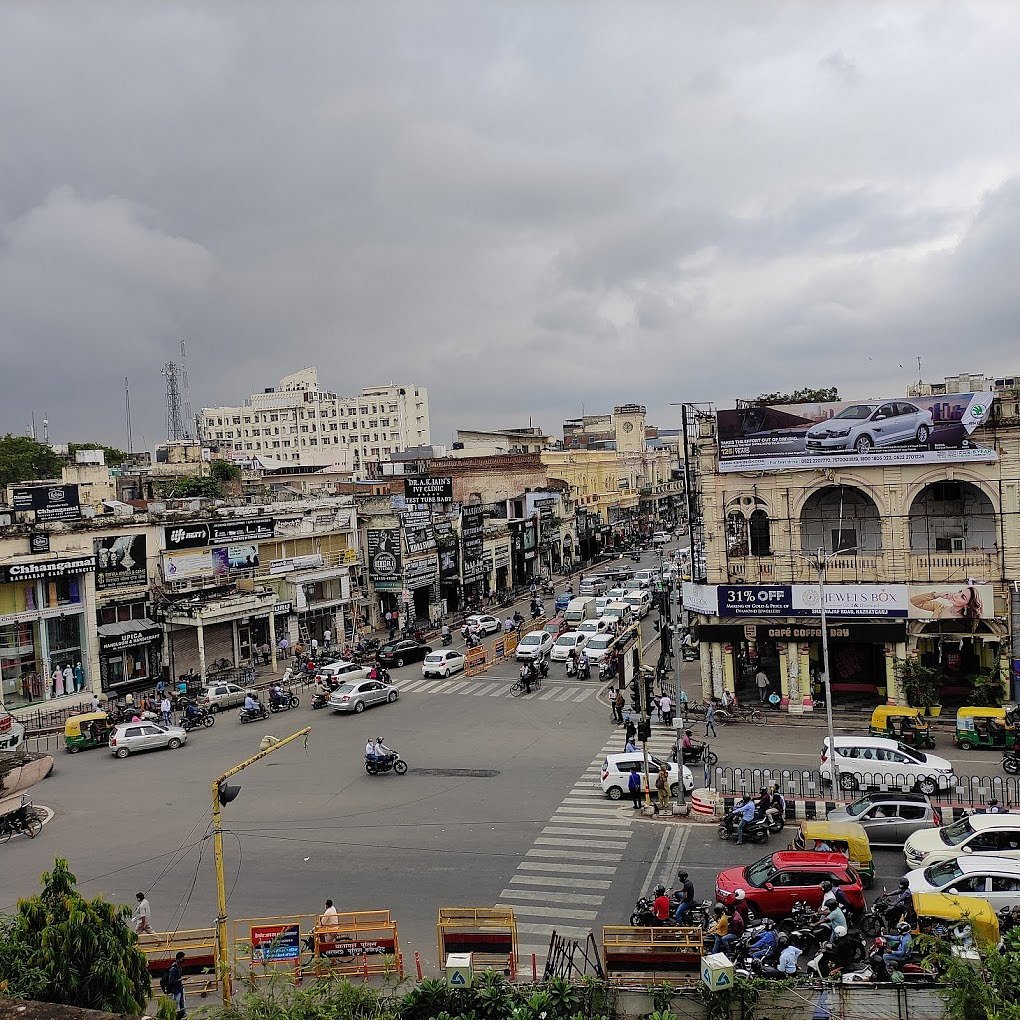 Roads in Lucknow to be revamped with underground cabling, greenery, LED ...