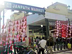 5 reasons why shopping at Janpath is an integral part of 'Ganjing' in ...