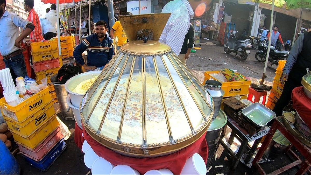 Relish the true essence of winters in Lucknow with a bowl of Makhan Malai!