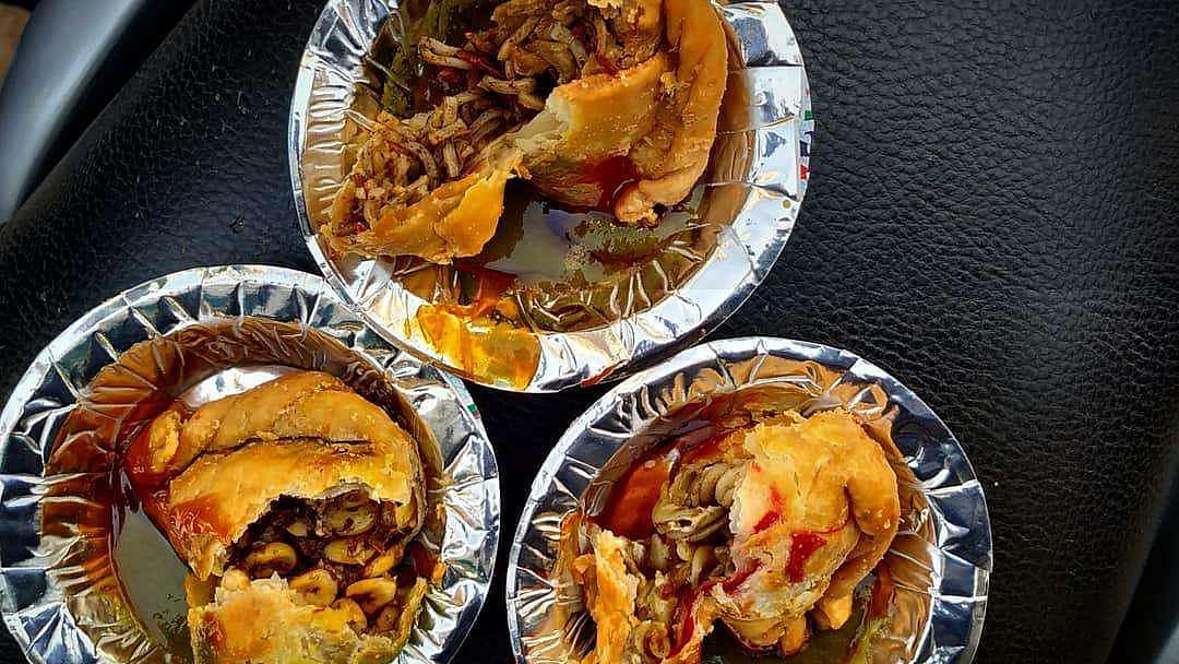 Have you tried the unique colour-coded Samosas at this place in Kanpur?