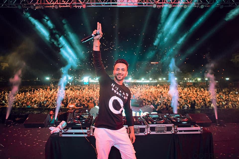 molecule lucknow party