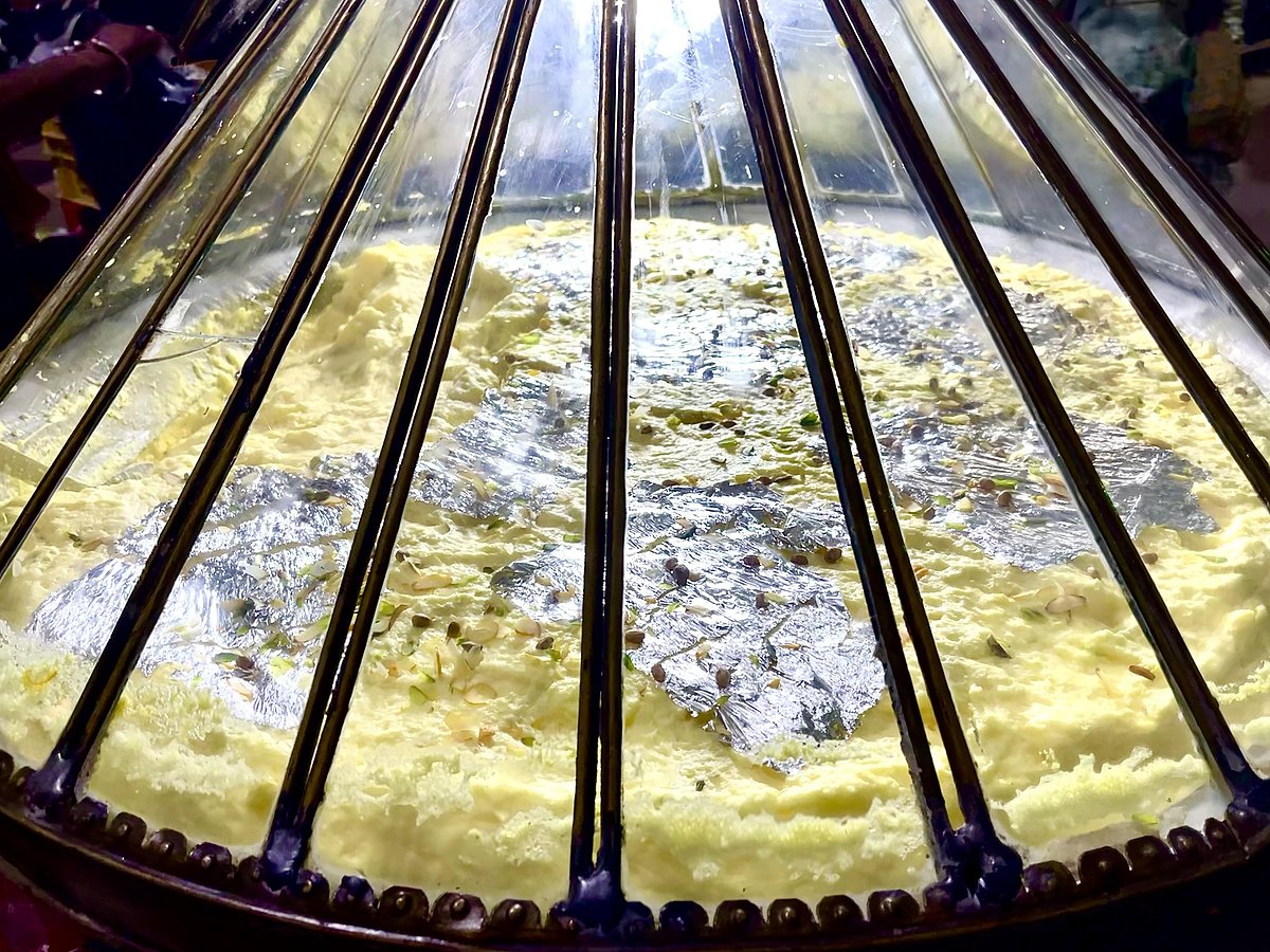 Head to Chowk & enjoy Lucknow's favourite winter delicacy, Makhan Malai ...