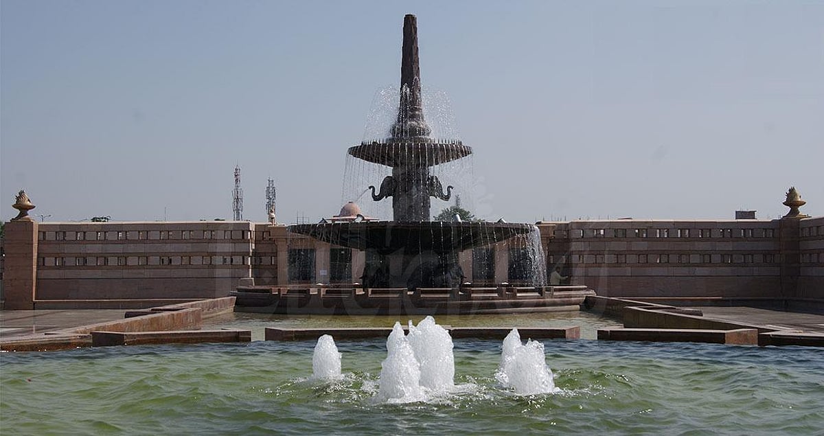 Fountains at intersections in Lucknow to be made functional in a bid to ...
