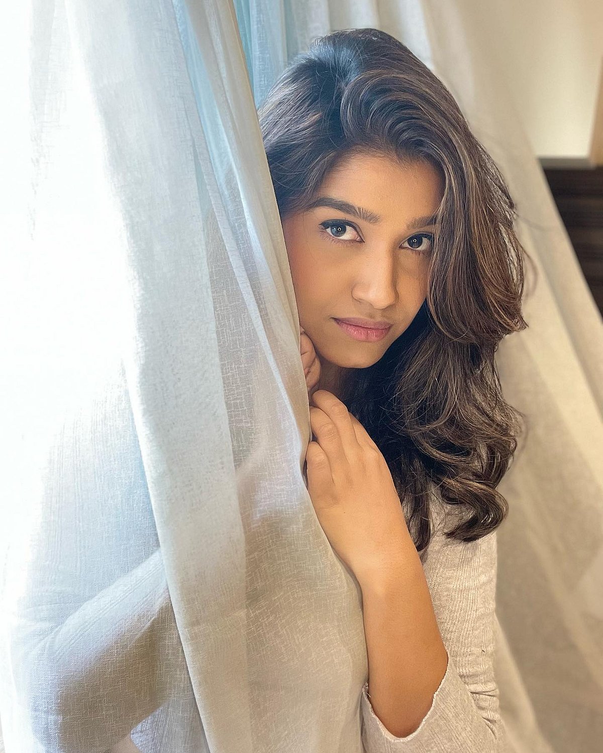 Rasika Sunil : खणाच्या साडीमध्ये रसिकाचे खुलेलं सौंदर्य Rasika's open beauty in a mining saree