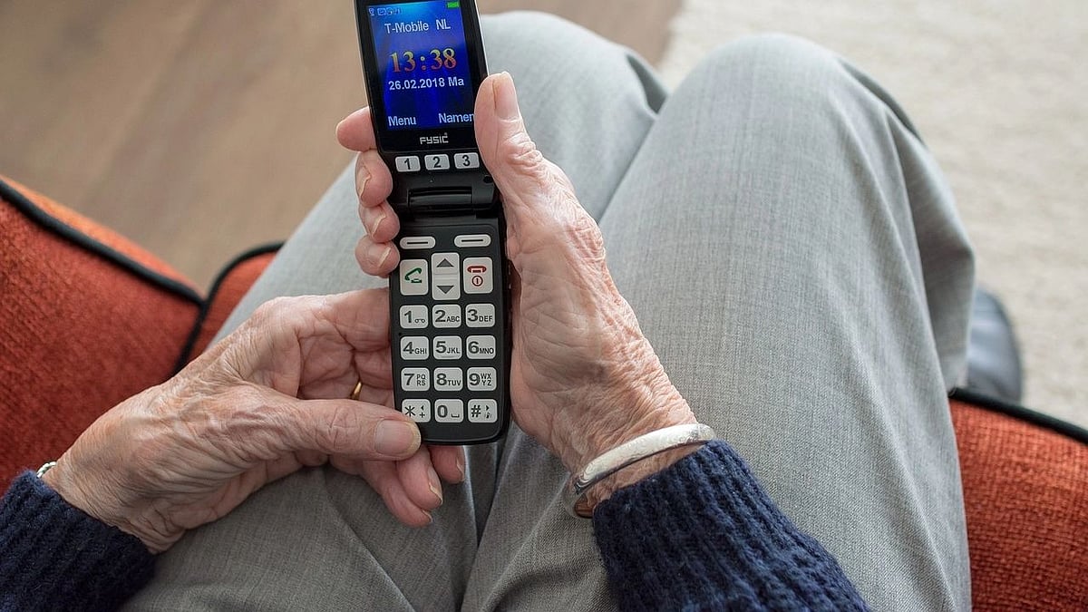 Living with Alzheimer's: How assistive technology can transform your life.