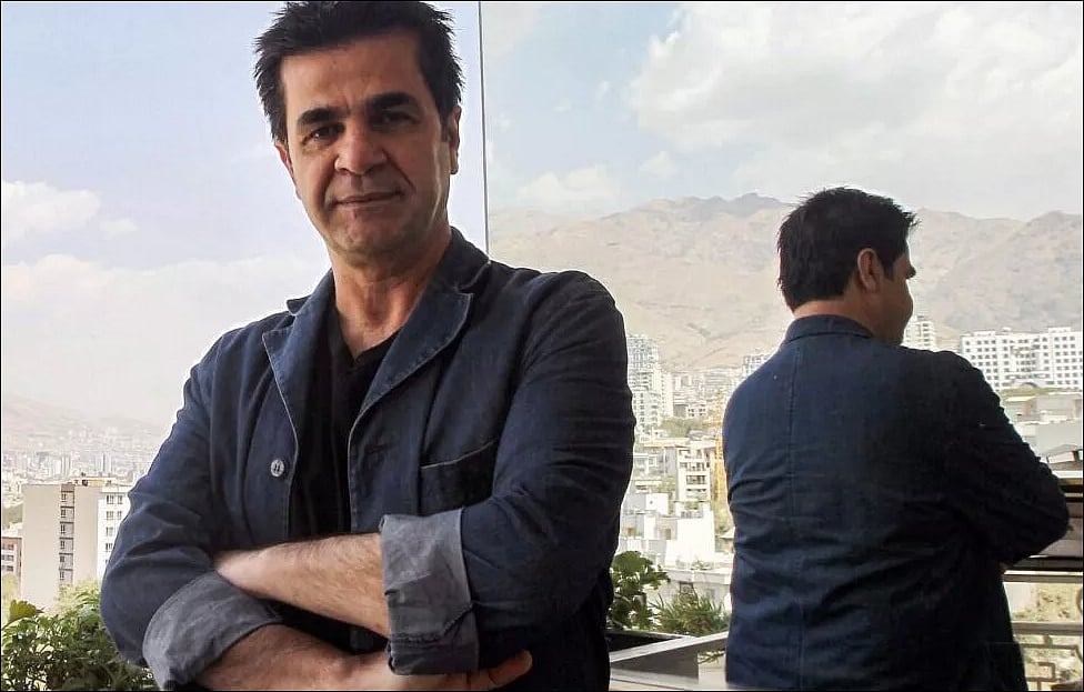 Iranian director Panahi freed on bail after hunger strike