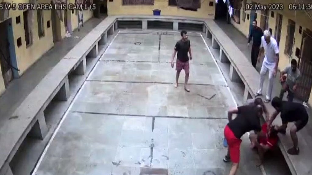 Video shows how Tillu Tajpuriya was pulled from prison cell and killed ...