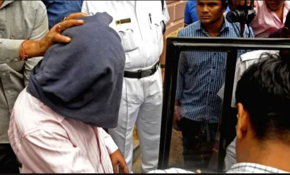 Pakistani Spy Arrested in Kolkata - Several Sensitive Documents Seized