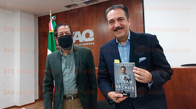 Presenta Jorge Zarza su libro en la UVAQ de Morelia