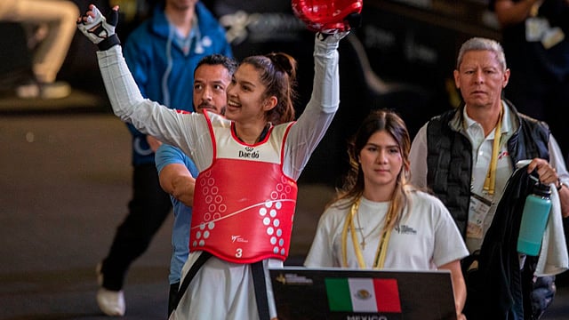 Leslie Soltero obtiene medalla de oro en Mundial de Taekwondo