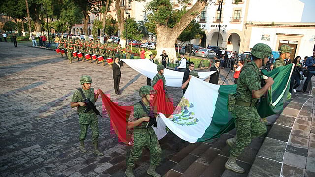 Galería: Con el izamiento de Banderas inician festejos por el 475 ...