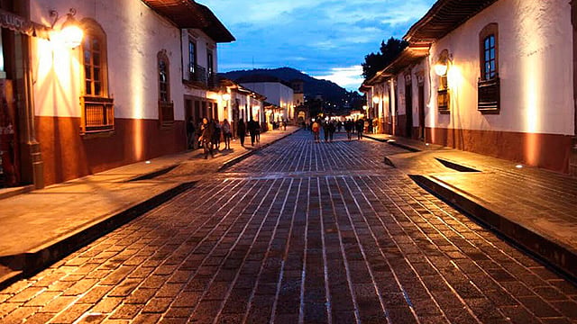 Se amplía y embellece centro histórico de Pátzcuaro