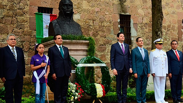 Honran al Generalísimo Morelos en el aniversario de su natalicio