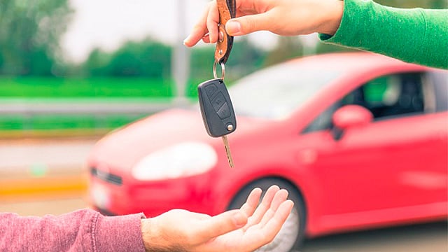 ¿Vas a vender tu auto? Mira estos 4 puntos importantes
