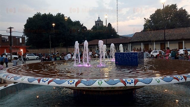 Inaugura ayuntamiento de Morelia remodelación de la plaza principal de ...