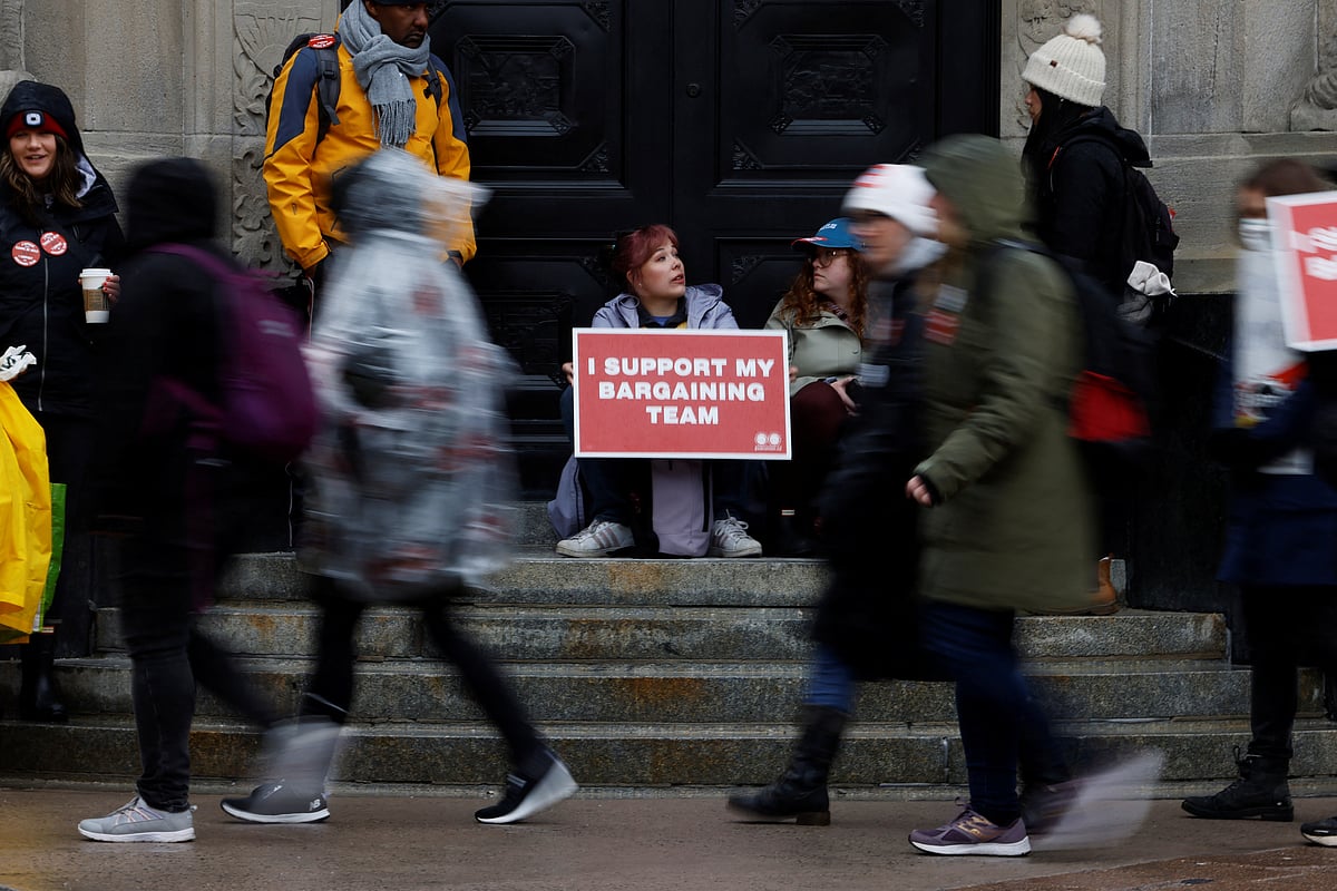 Canada's largest federal strike reaches its seventh day