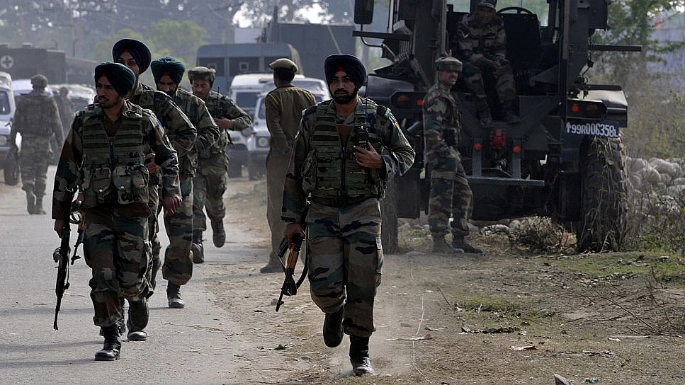 Indian Army in Kashmir: from WHAM to LHAM