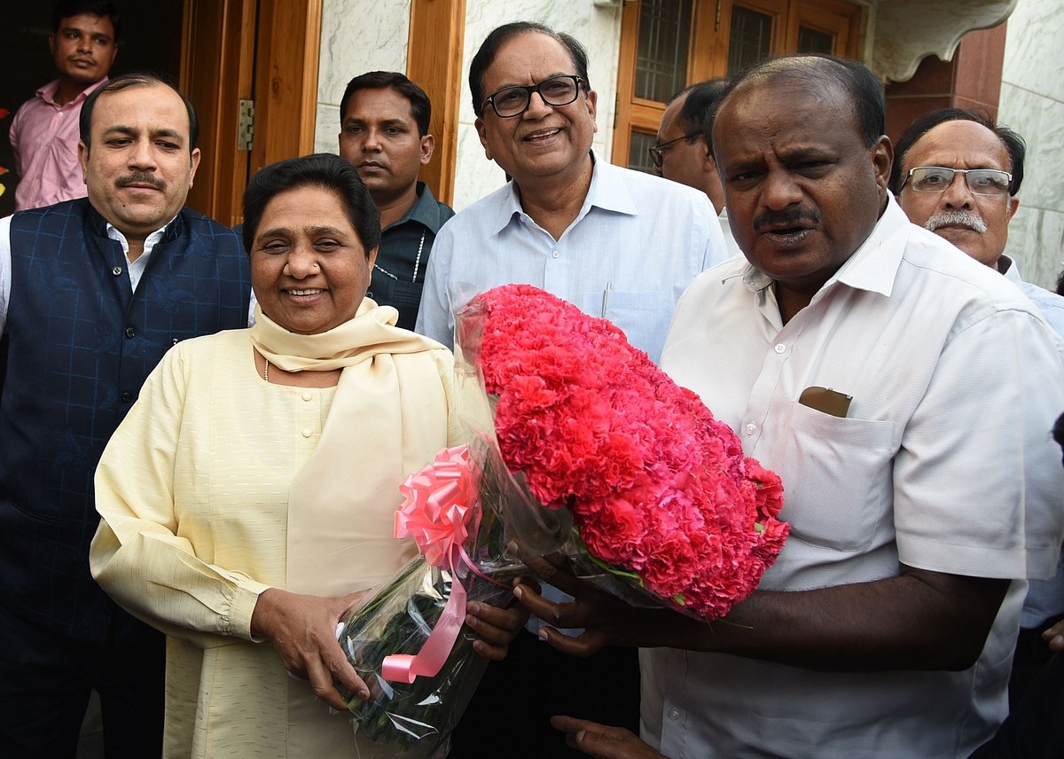 Karnataka Live Updates: HD Kumaraswamy sworn in as Karnataka CM