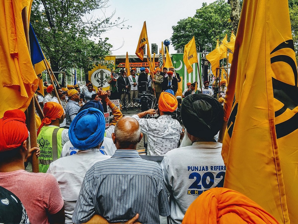 Pro-Khalistan Sikhs protest with Pakistanis outside UN