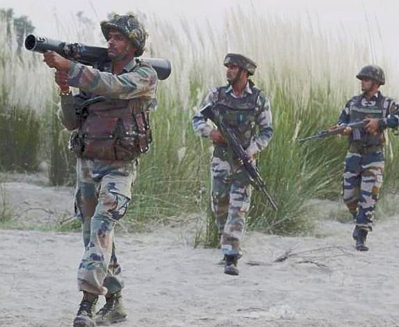 Solider killed in Pak firing along LoC, Army responds strongly