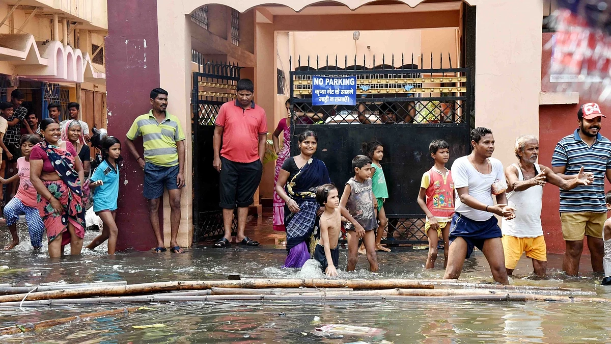 Flood victims attack SDM in Bihar