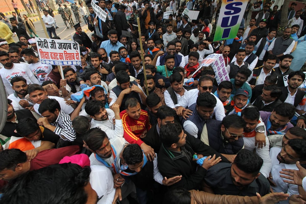 Working class determined to keep up challenge to Modi govt’s pro ...