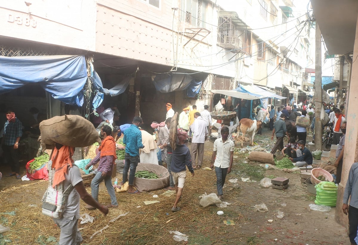 Odd-Even scheme at Azadpur mandi on the brink of failure