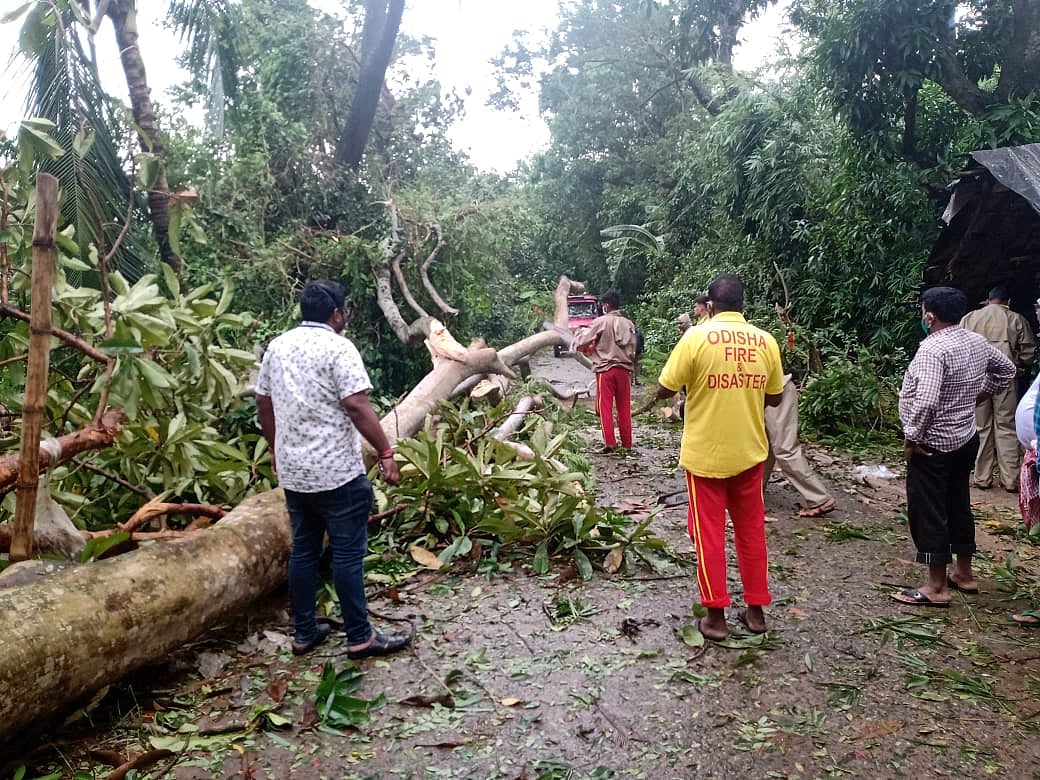 In Pictures: Cyclone Amphan makes landfall in India, heavy rainfall ...