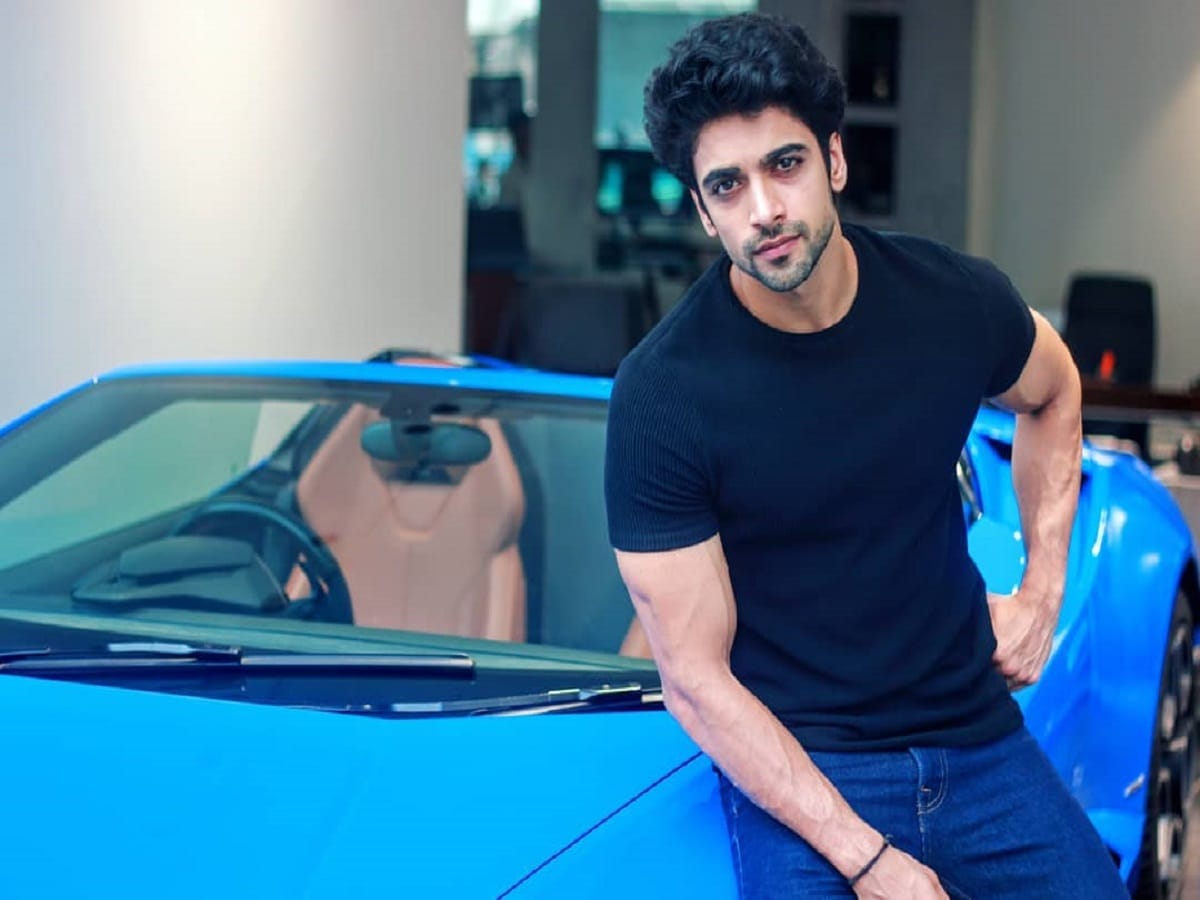 Meet the latest sensation on screen, Aakash Ahuja as he shares his ...