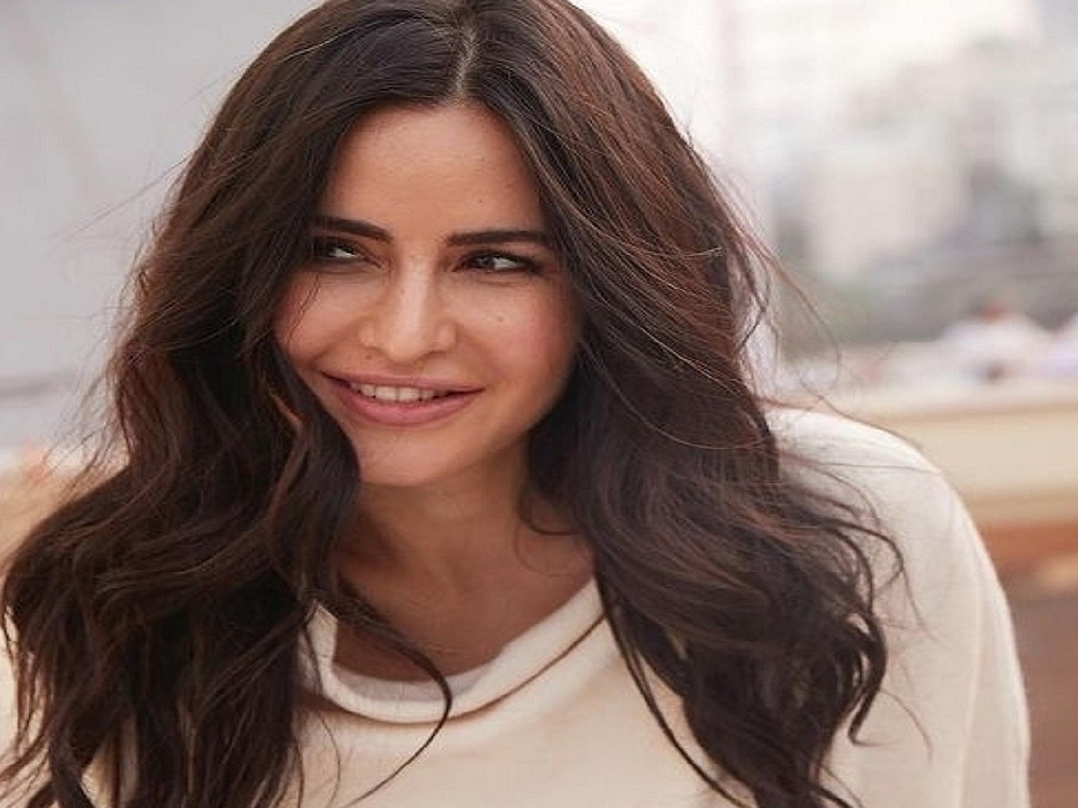 Katrina Kaif all set to prep for Sriram Raghavan's next, starts reading ...