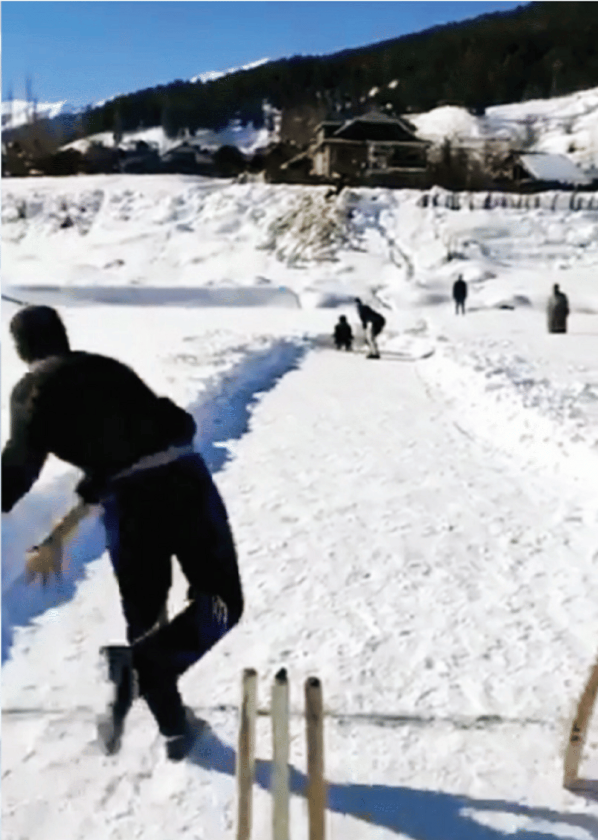 Cricket in the snow in Kashmir gaining popularity, claim clubs and ...