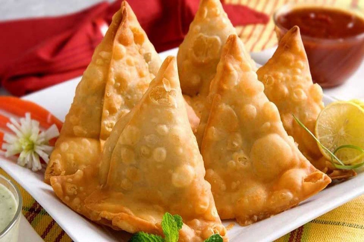 Bahubali samosa challenge: Eat in 30 minutes and earn Rs 51,000