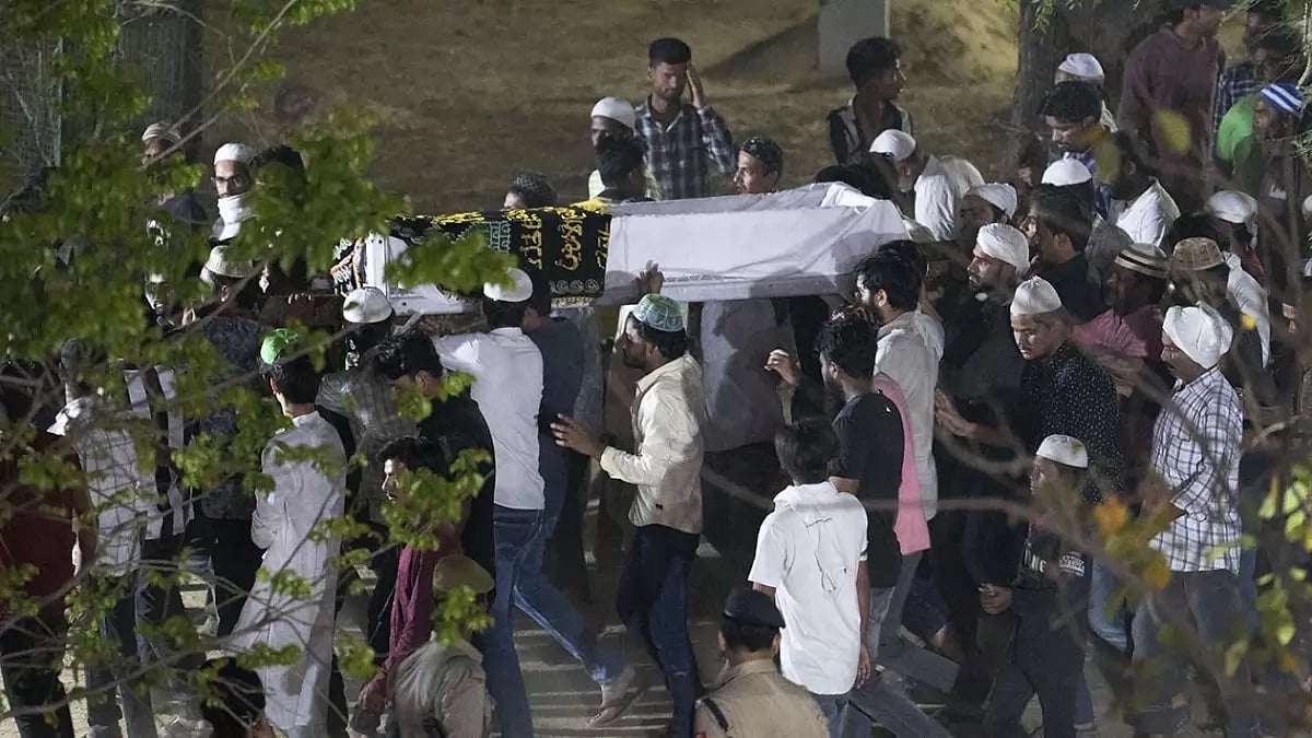 Atiq Ahmed killing: Three held in Maha for putting banner portraying ...