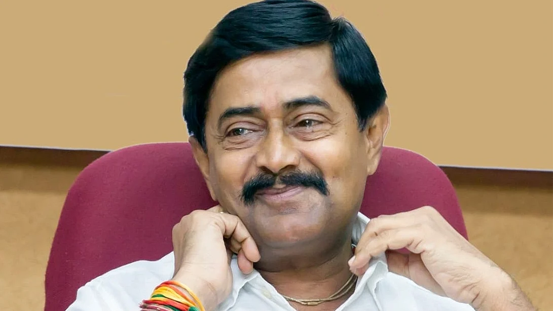 Turbulence in MP BJP: Ex-CM Kailash Joshi's son likely to jump ship to Cong