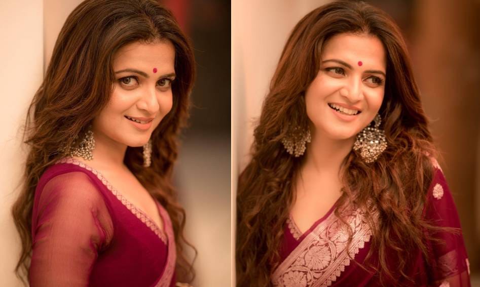 TV Anchor DD Latest Photoshoot | Visual Story