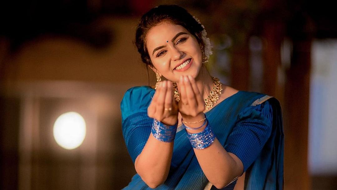 Chaitra Reddy : Stunning Clicks of Kayal Serial Actress | Visual Story