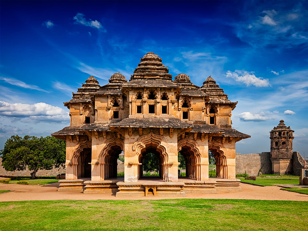 All About Lotus Mahal In Hampi