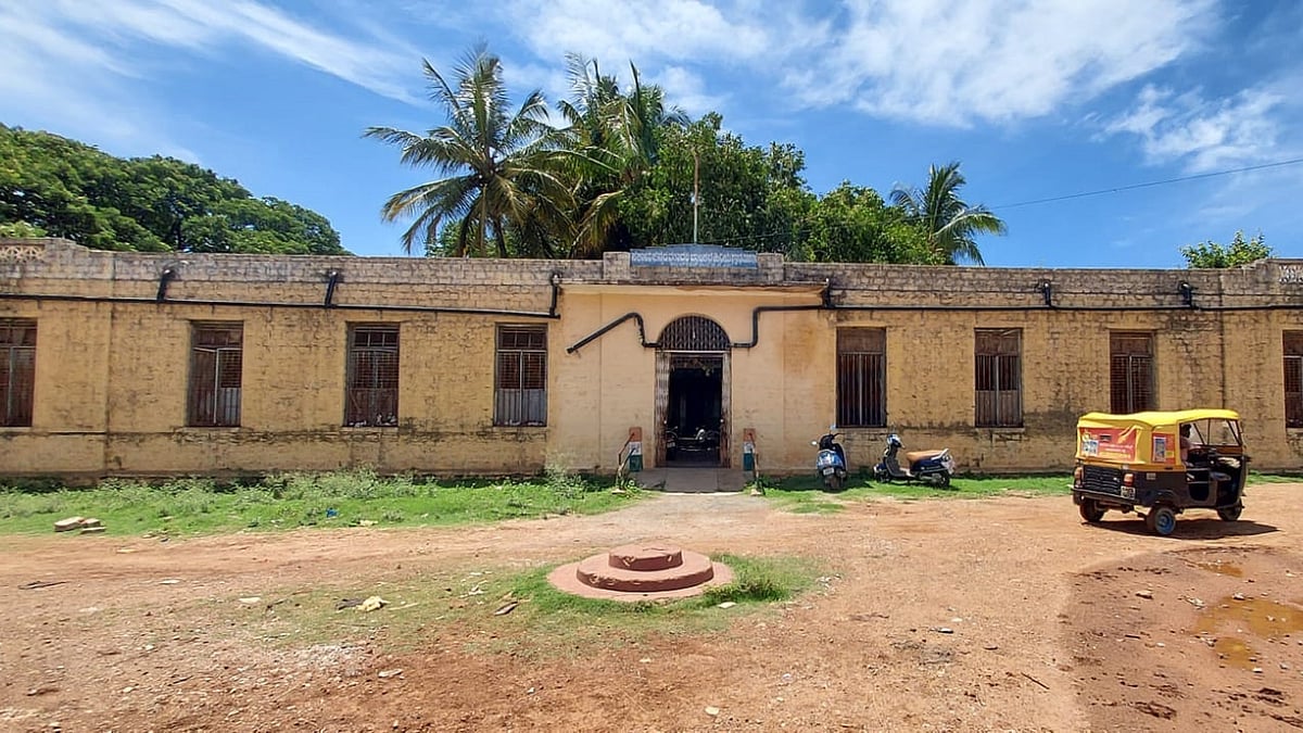 ಕೋಲಾರ : ಶತಮಾನ ಕಂಡ ಶಾಲೆ ಅವಸಾನದ ಅಂಚಿನಲ್ಲಿ